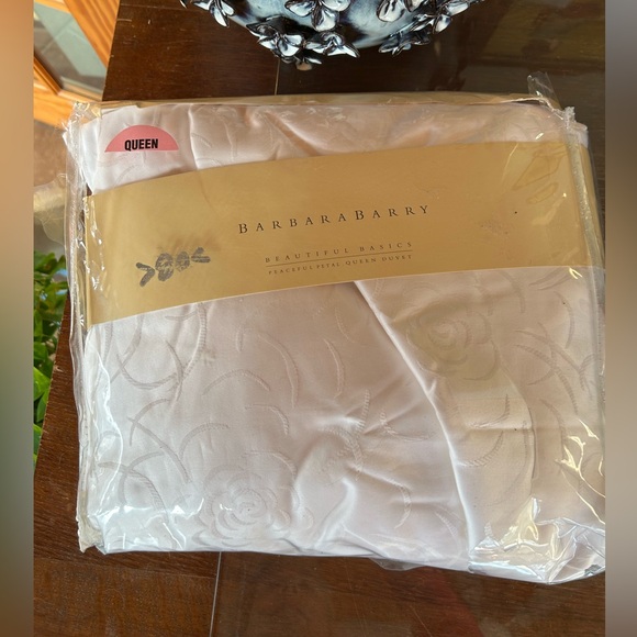 Barbara Barry | Bedding | Barbara Barry Queen Duvet Cover New | Poshmark